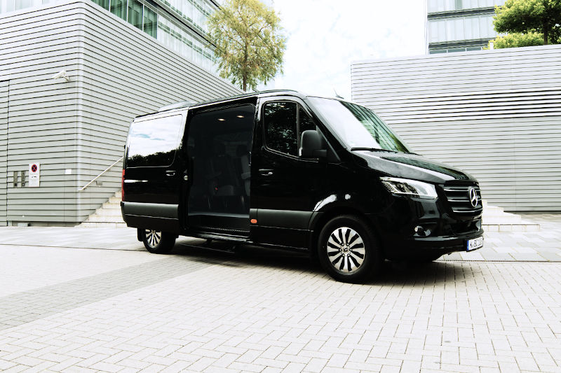 Business Class Sprinter | Chauffeur- & Limousinenservice | Black Cab ...